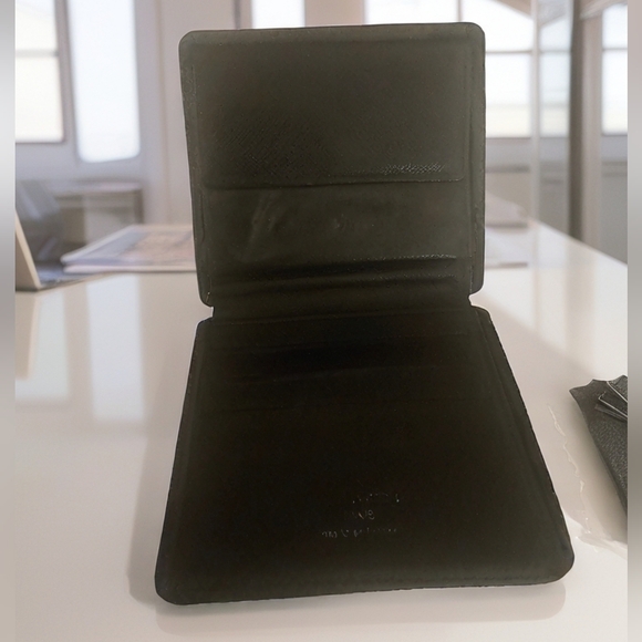 Louis Vuitton | Accessories | Loius Vuitton Beat Up Wallet | Poshmark